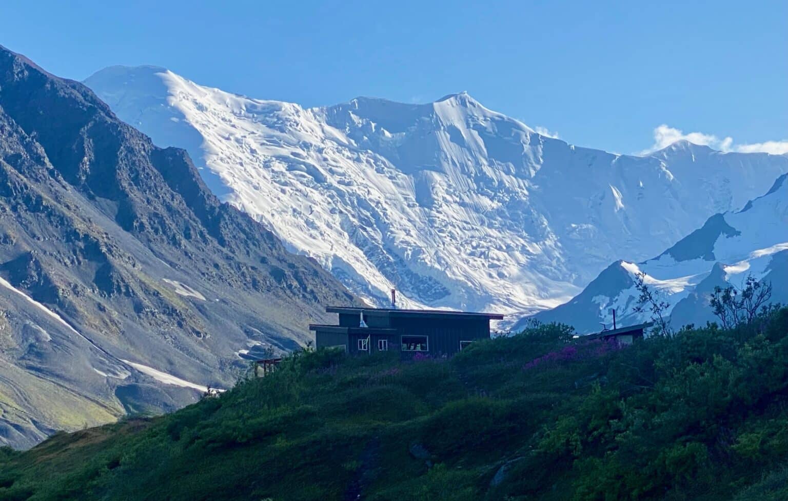 Glacier Hut | Blue Ice Aviation